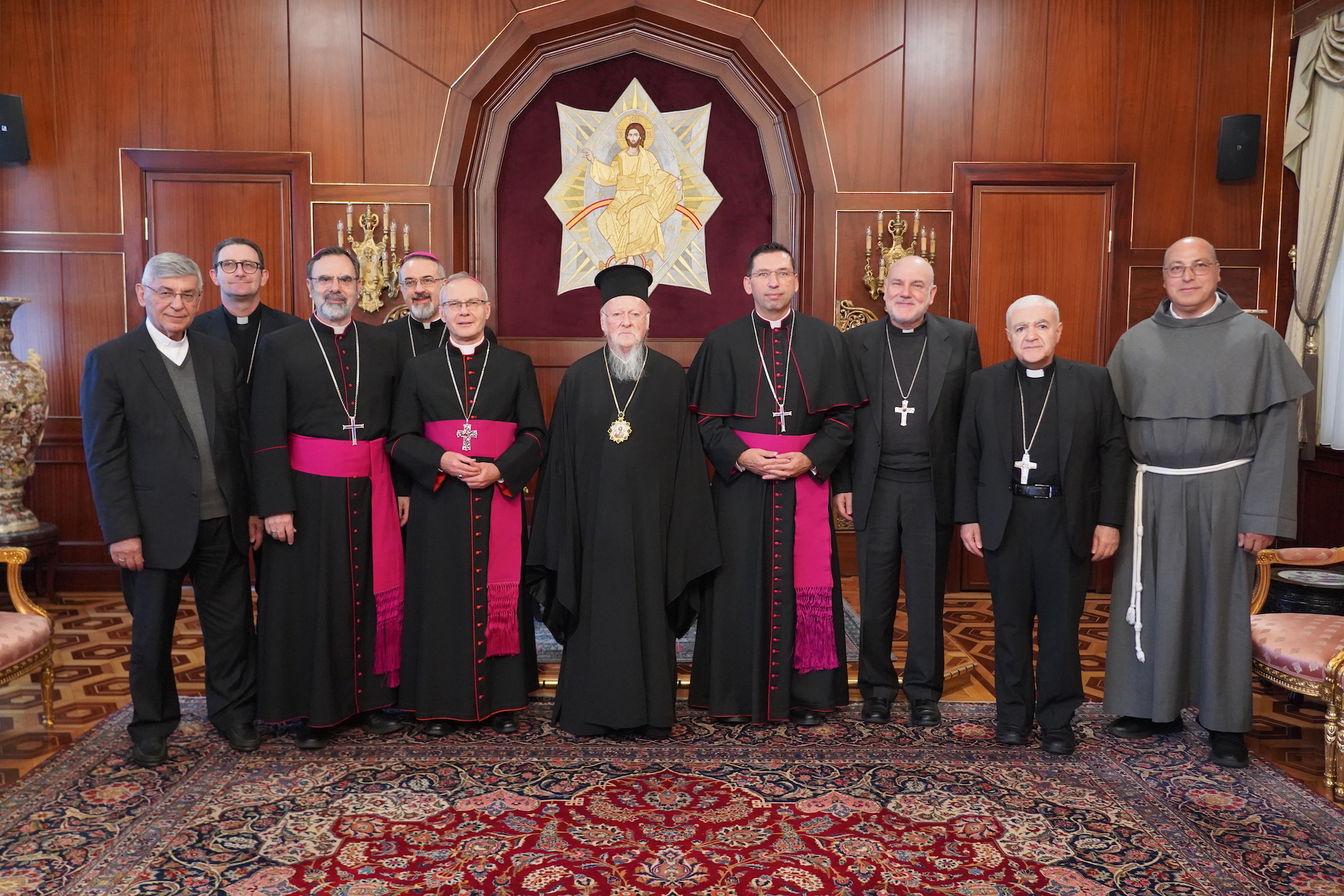 Οικουμενικό Πατριαρχείο: Όμιλος ΡΚαθολικών Ιεραρχών και κληρικών στο ...